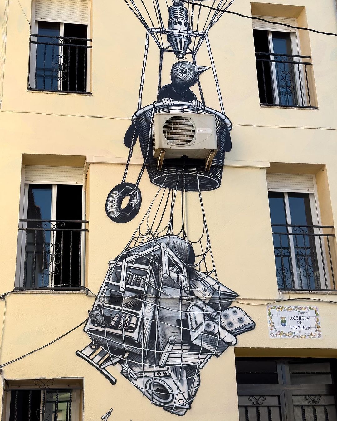 Streetart – Gijs Vanhee @ Fanzara, Spain – Barbara Picci